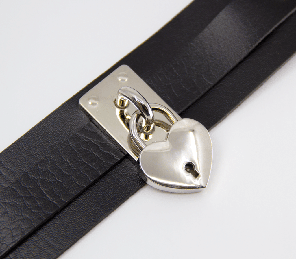 Heart Padlock Faux Leather Collar in 2 Colours | Love In Leather